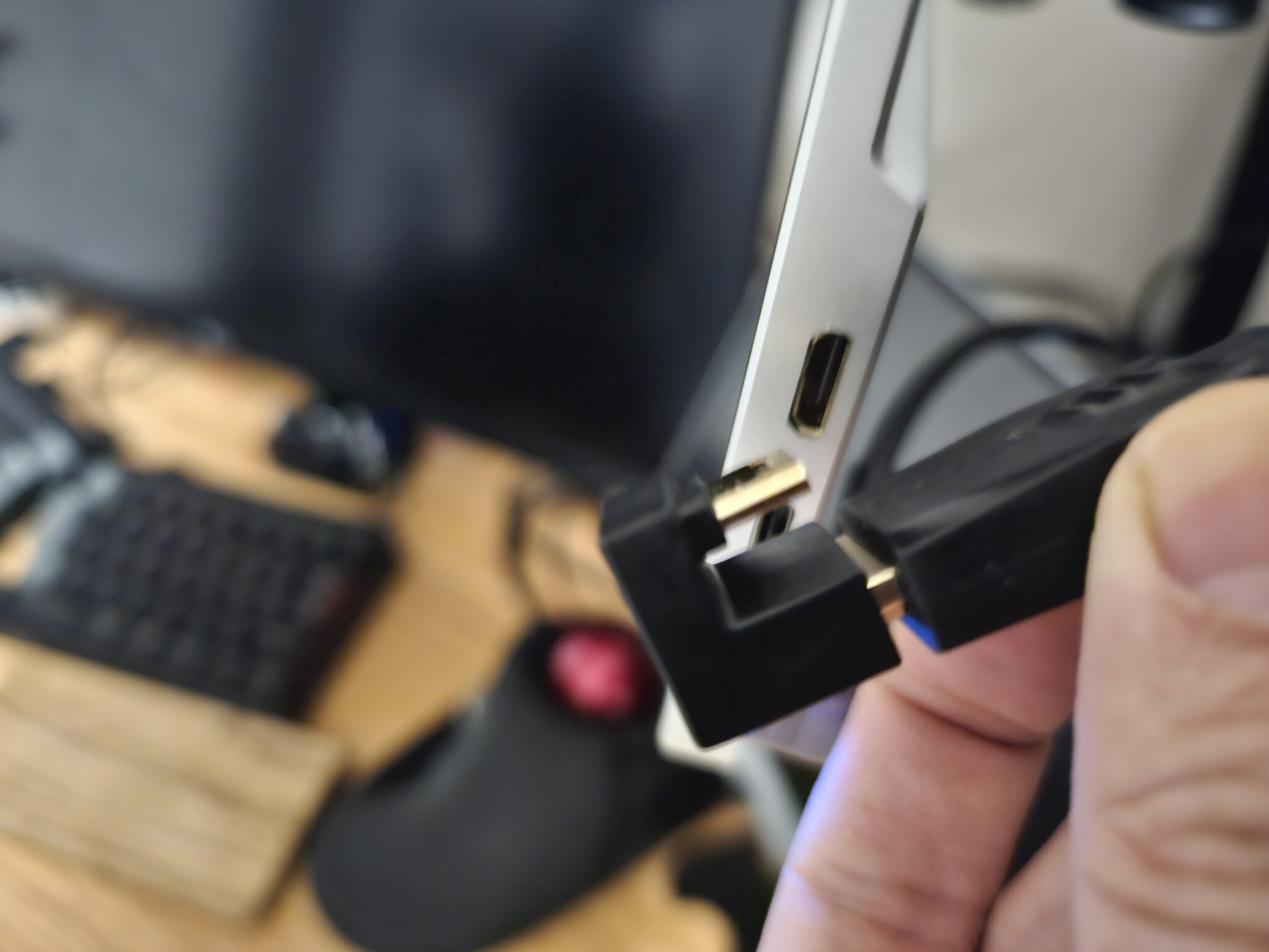 U字型アダプター（HDMI/USB） 実機レビュー | K-Style